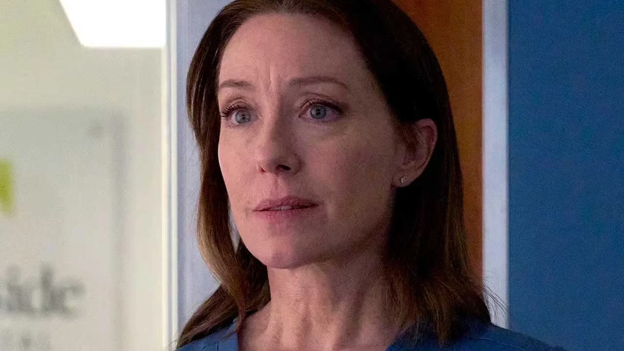 Molly Parker: chi è l'attrice di Amy Larsen in DOC USA